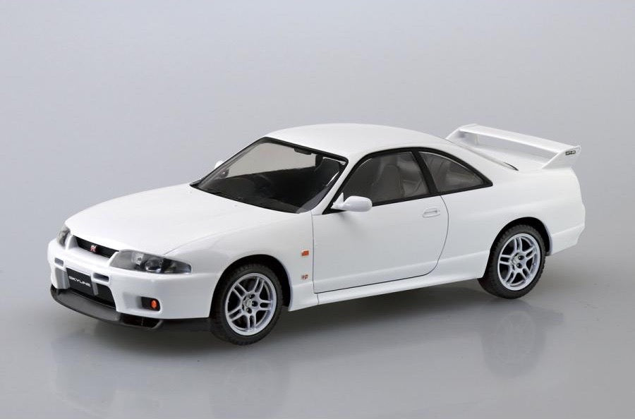 Aoshima 1/32 Nissan R33 Skyline GT-R (White) – Click.com.bn